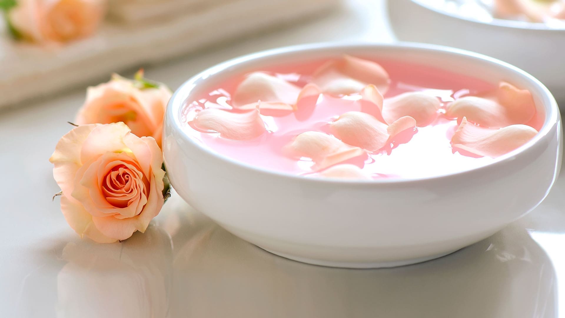 Consejos para usar agua de rosas en tu cocina