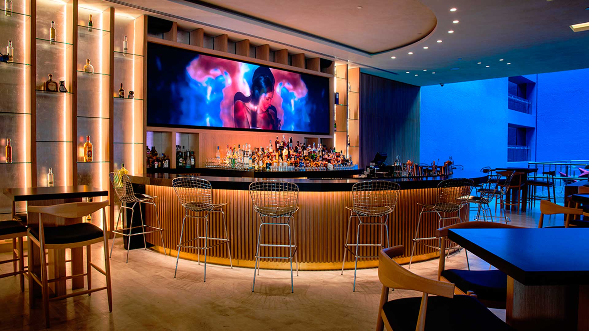 Blue Bar: nuevo hotspot con personalidad única