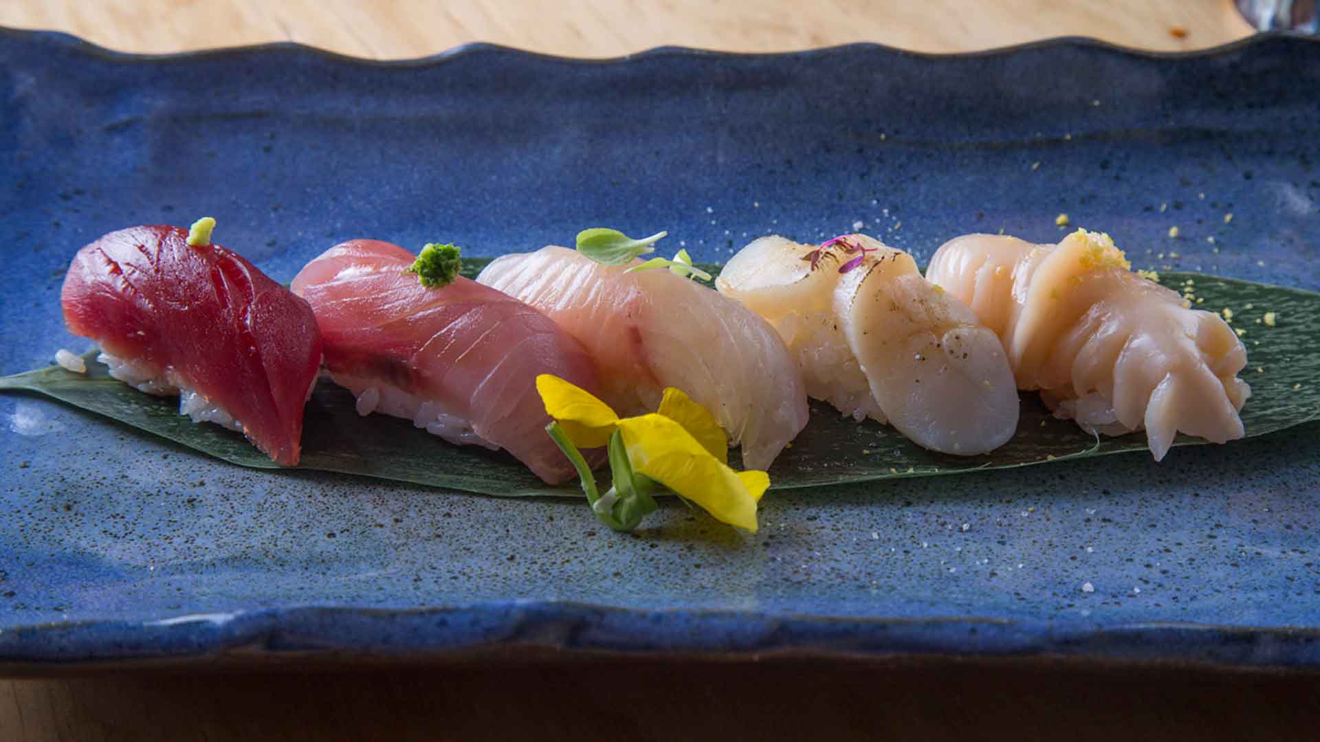 5 pasos para comer nigiris en el restaurante Deigo