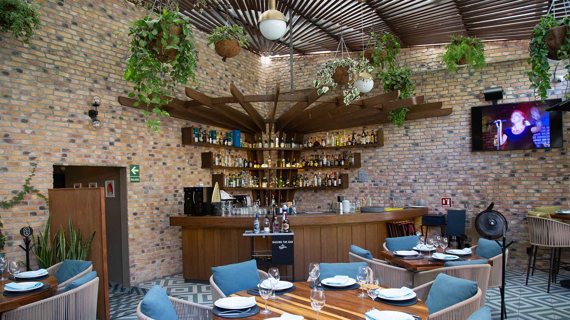 ¿Buscas un restaurante para disfrutar la primavera? Ve a Centanni ...