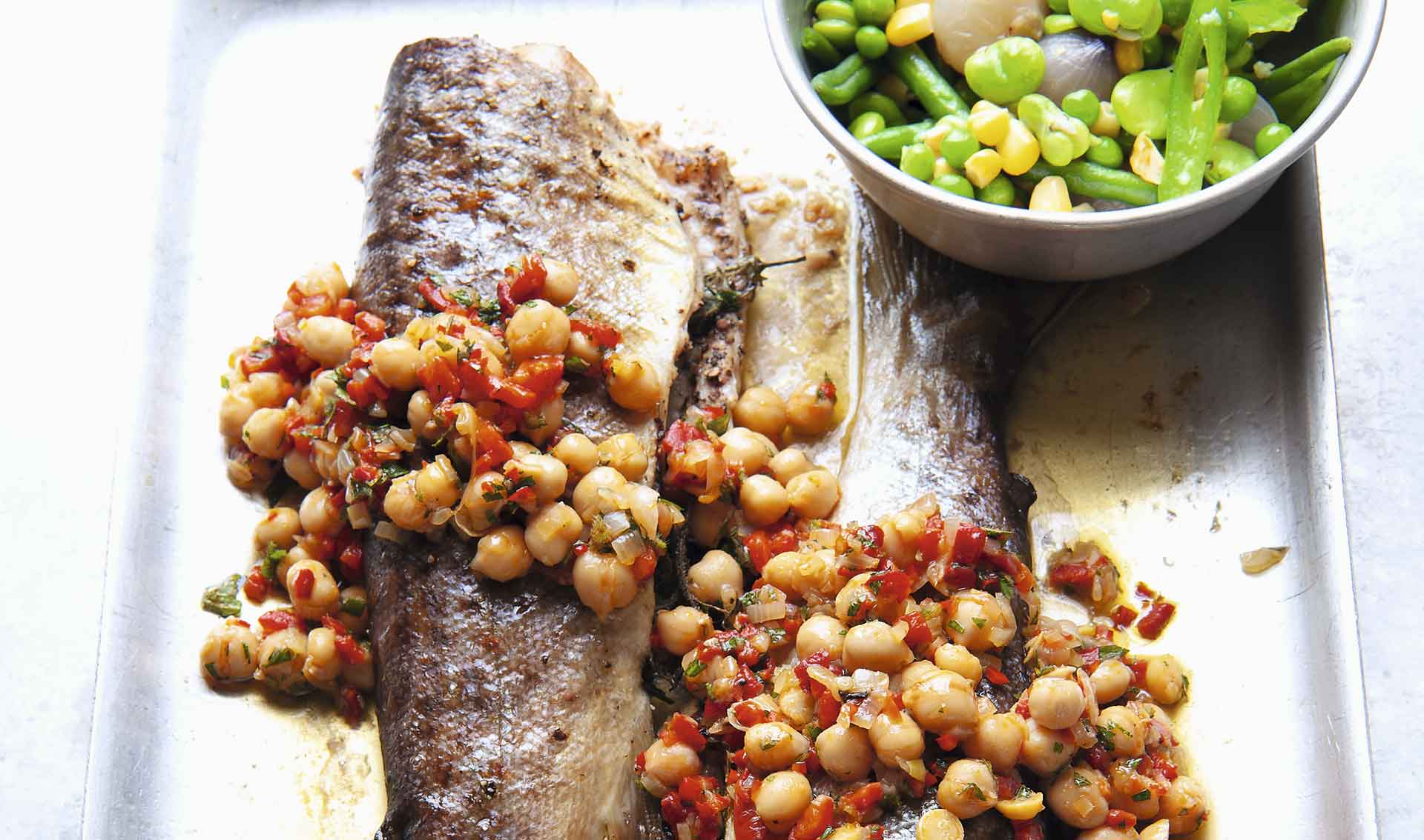 Receta de filetes de trucha de mar con puré de papa y rábano picante