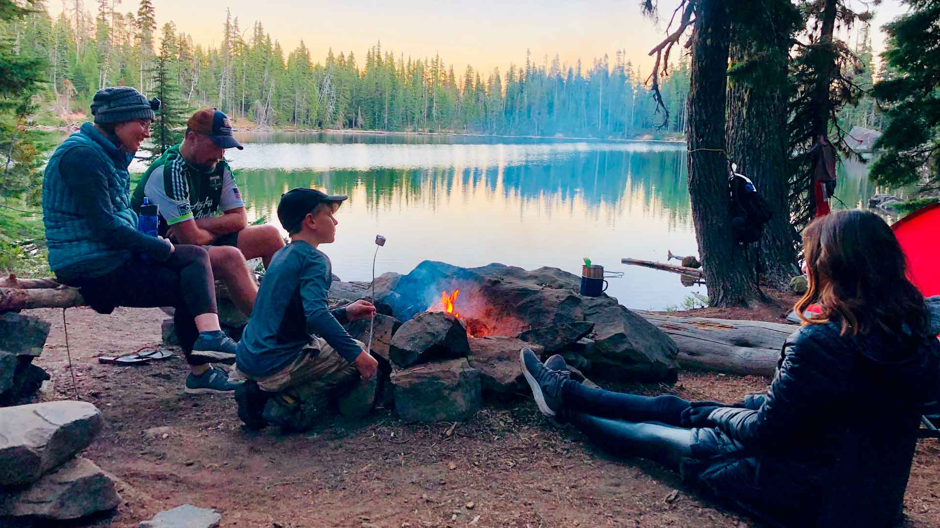 Cómo acampar con niños y no morir en el intento