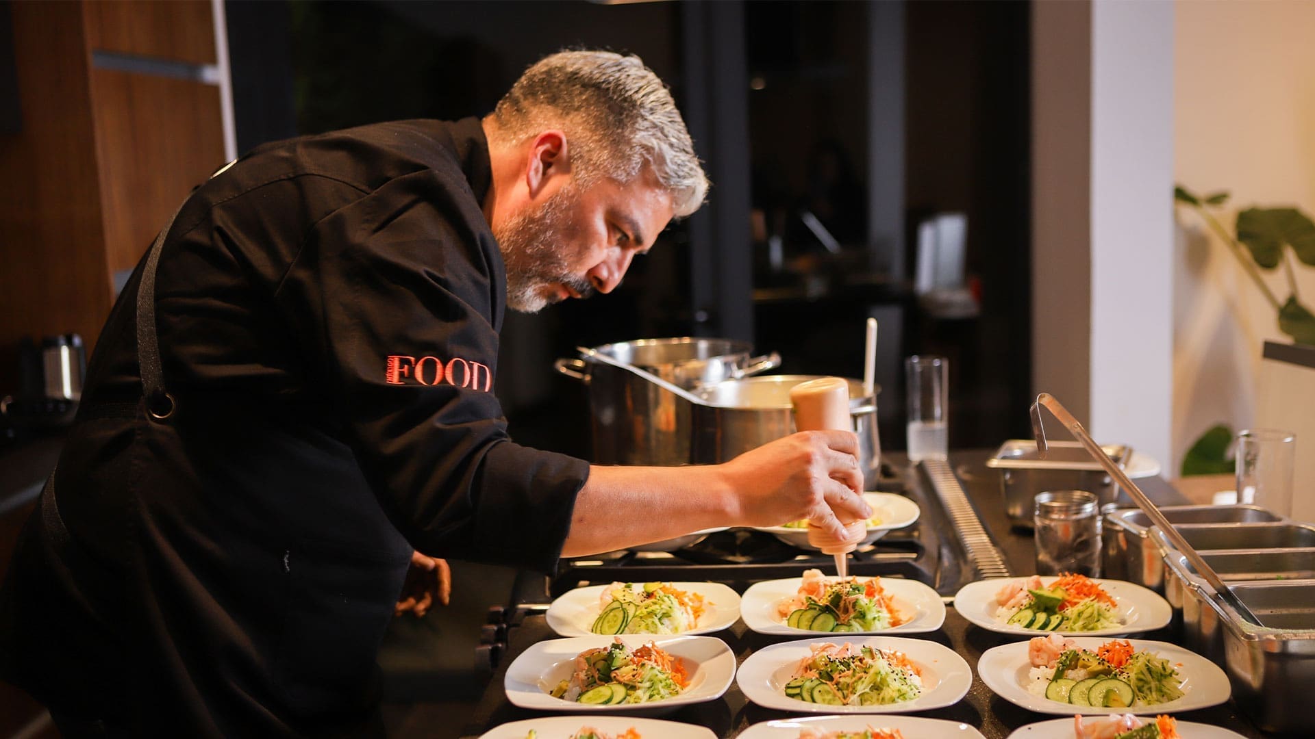 Cocina al estilo del chef Emmanuel Zúñiga con Koblenz