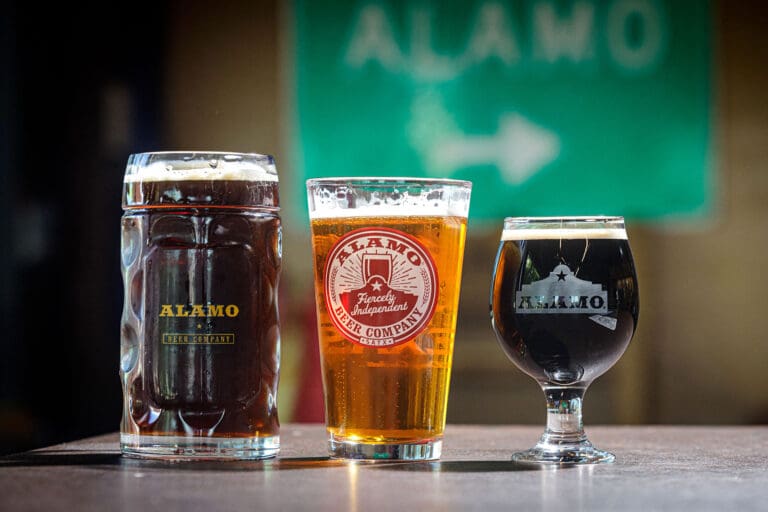 Guía de restaurantes para comer y beber delicioso en San Antonio