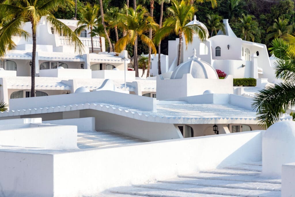 Hotel Las Hadas celebra 50 años de ofrecer estancias de cuento