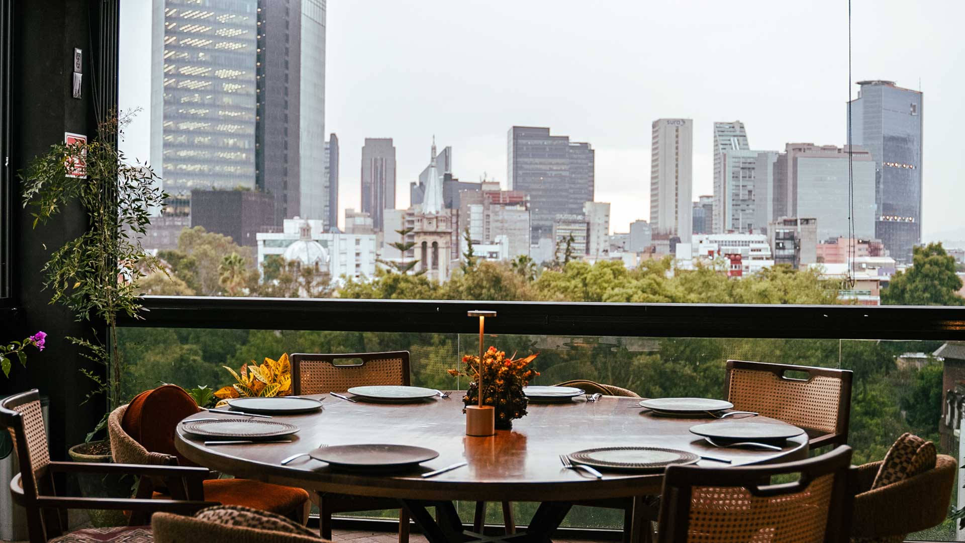 ¿Terraza en la Roma con cocina mexicana? Existe: conoce Altanera