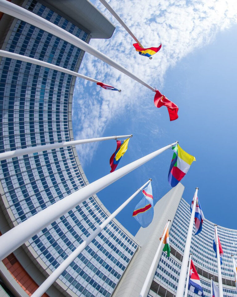 ¿Cuántas sedes tiene la ONU y dónde se encuentran?