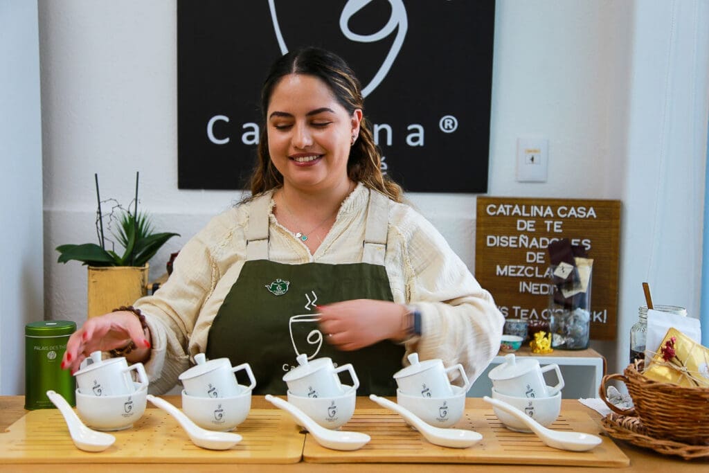 Aprende a hacer matcha desde cero en esta casa de té en CDMX