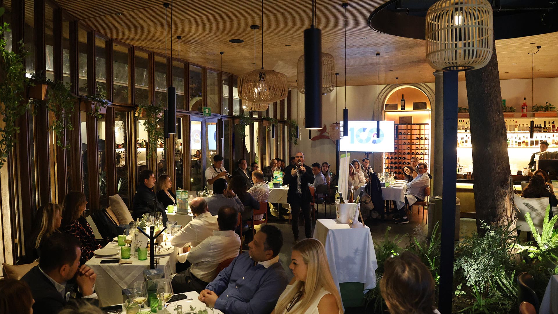 Isabel la Católica a la mesa en Fabia Cocina de Campo